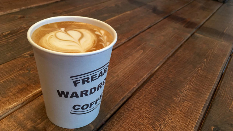 FREAKY WARDROBE COFFEE フリーキーワードローブコーヒー – カフェ / 札幌 | pikule.（ピクル）北海道ローカル ...